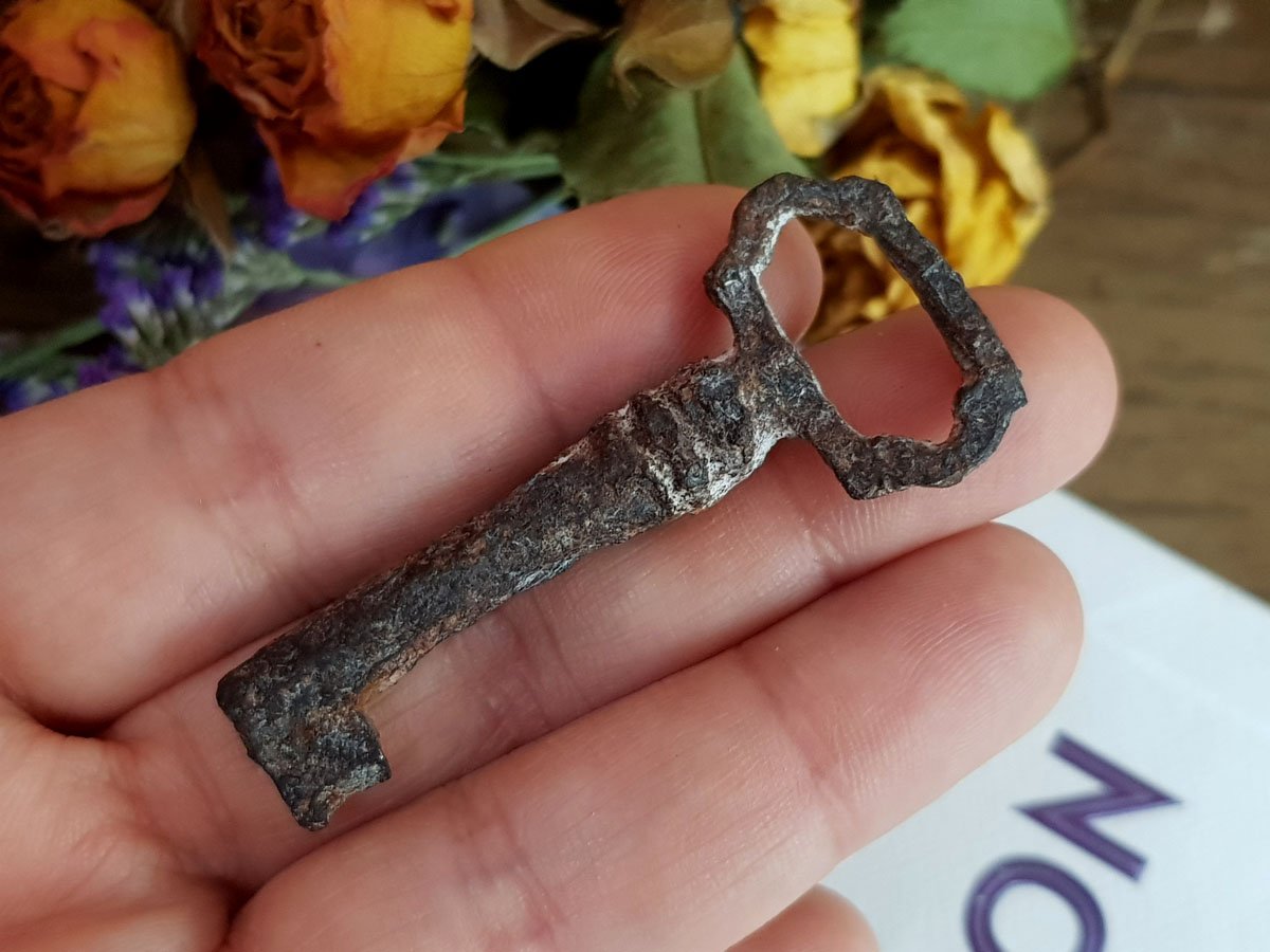 Chave Mestra Antiga Velha • Além de Salém